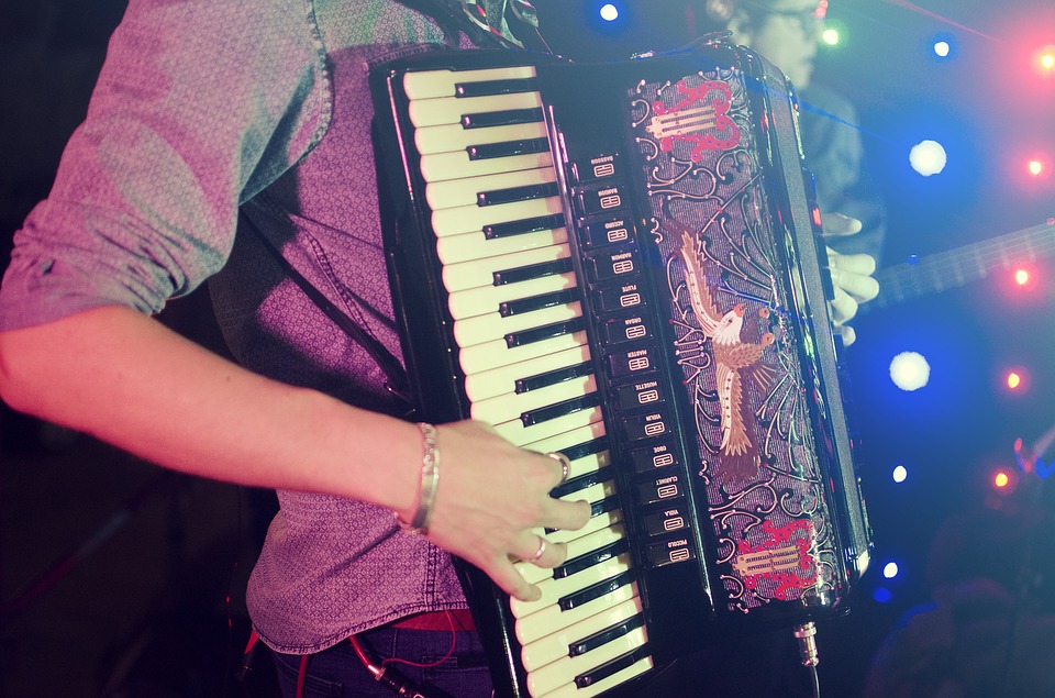 Modrijani - ena najbolj priljubljenih narodno-zabavnih skupin pri nas